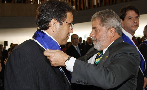 Lula entrega Ordem do Mérito de Rio Branco a Marcelo Miranda