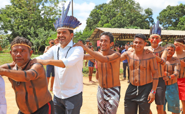 Em visita a aldeias Xerente, governador Wanderlei Barbosa firma ...