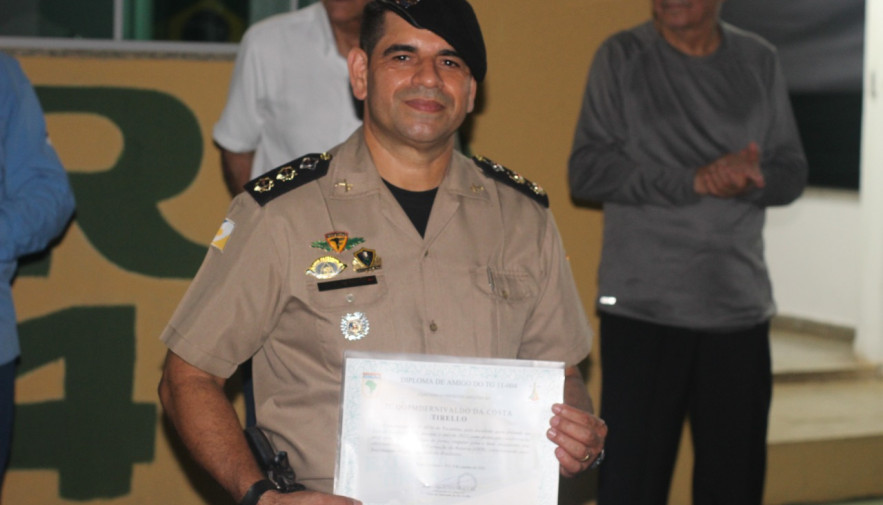 Tenente-coronel da PMTO recebe homenagem do Exército Brasileiro em ...