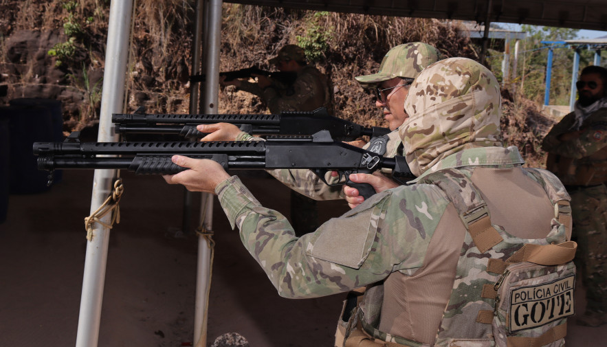 Espol promove Curso de Instrutor de Armamento e Tiro para policiais do Gote