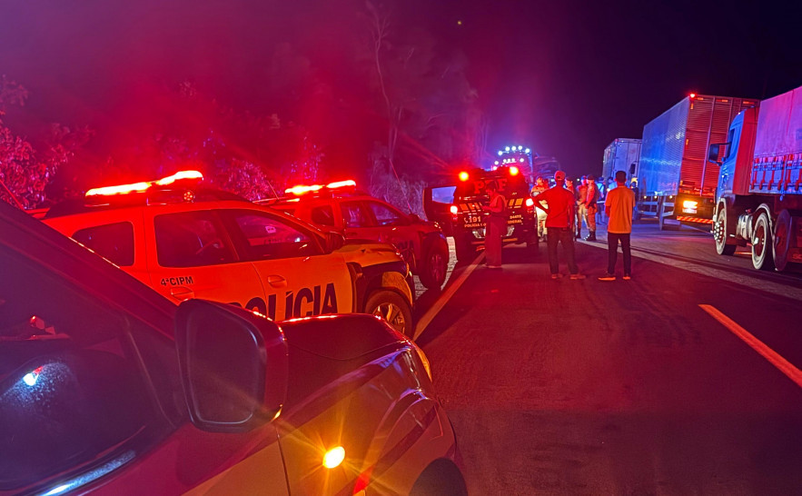 Corpo de Bombeiros atende acidente de trânsito com ônibus que transportava equipe esportiva na ...