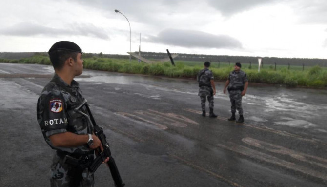 Entenda o significado do símbolo "Raio vermelho imortal" usado pela ...