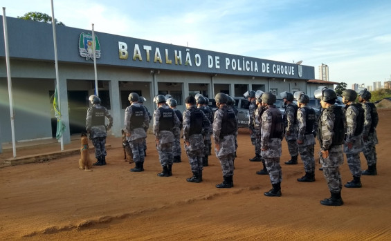Entenda o significado do Elmo Espartano no brevê de Operações de Choque ...
